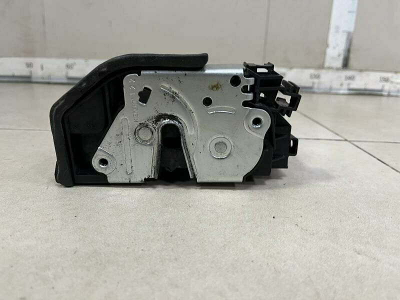 Замок двери задней правой BMW 3-series F30/F31 2011 кат.номер: 51227229460
