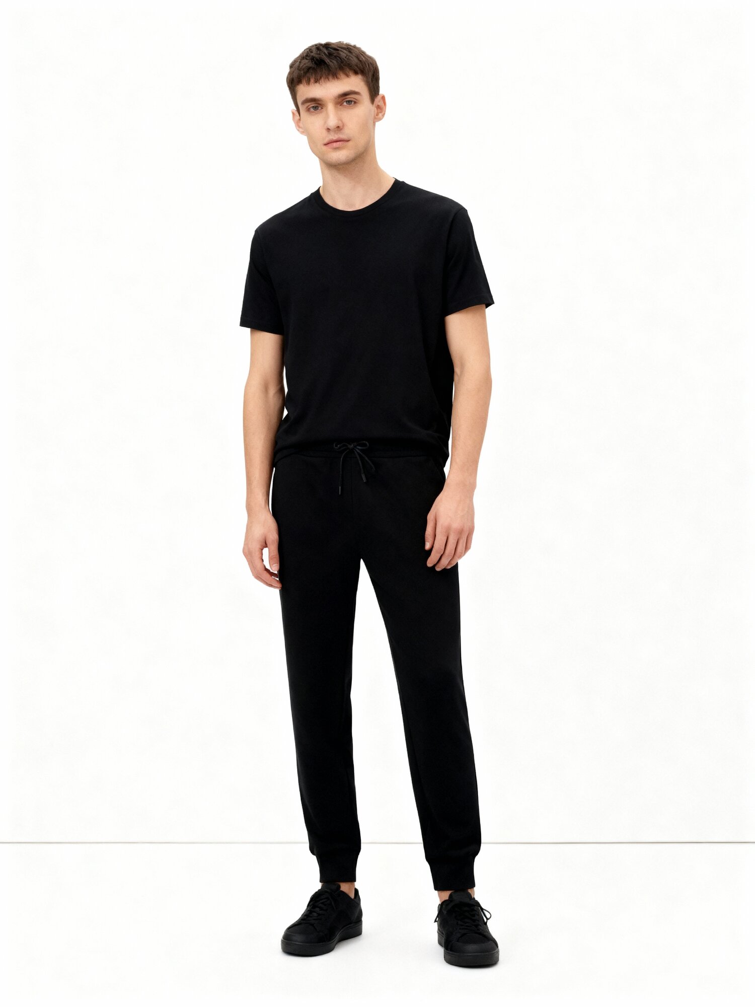 Брюки спортивные