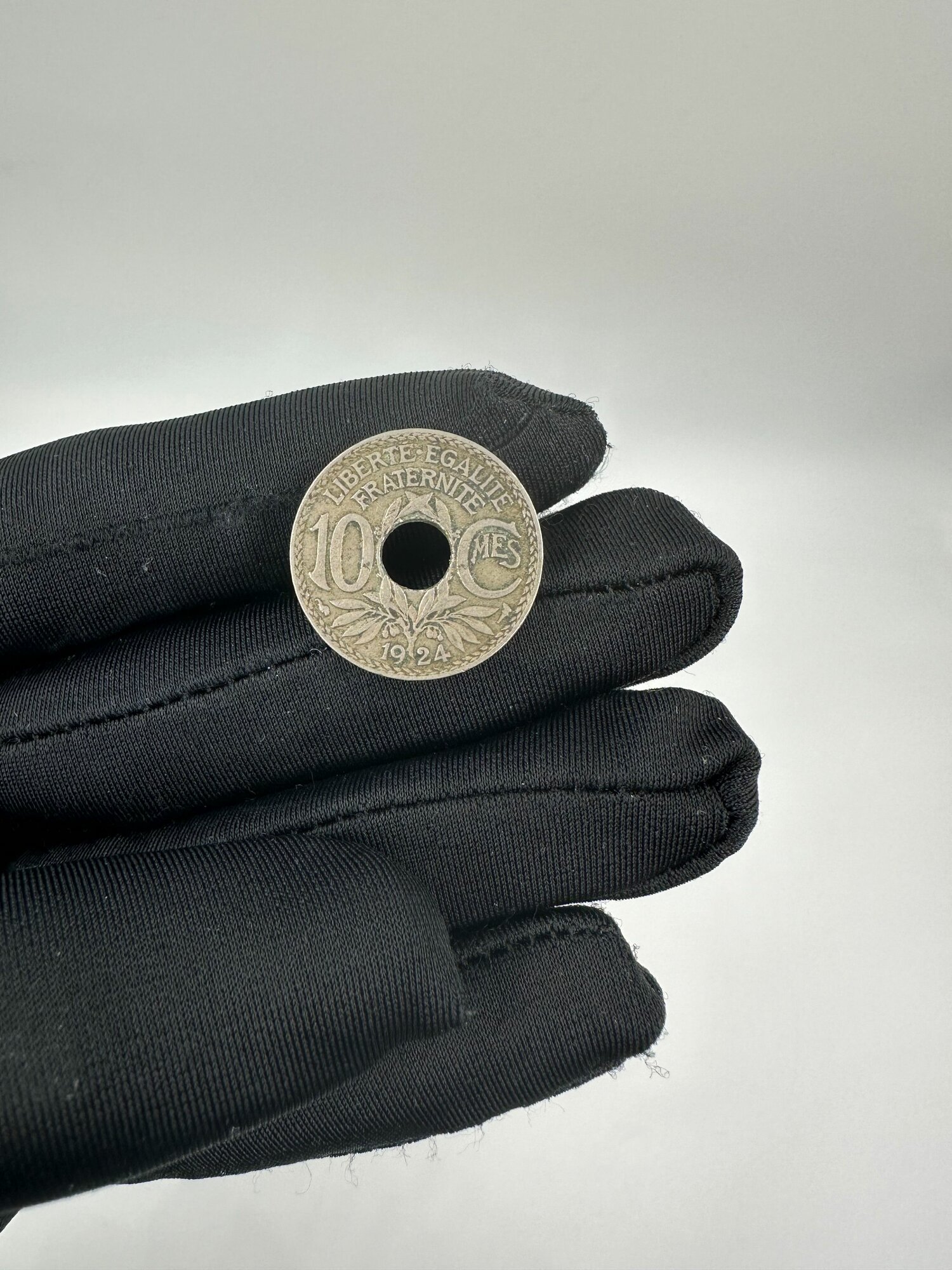 Монета Франция 10 сантимов 1924 год