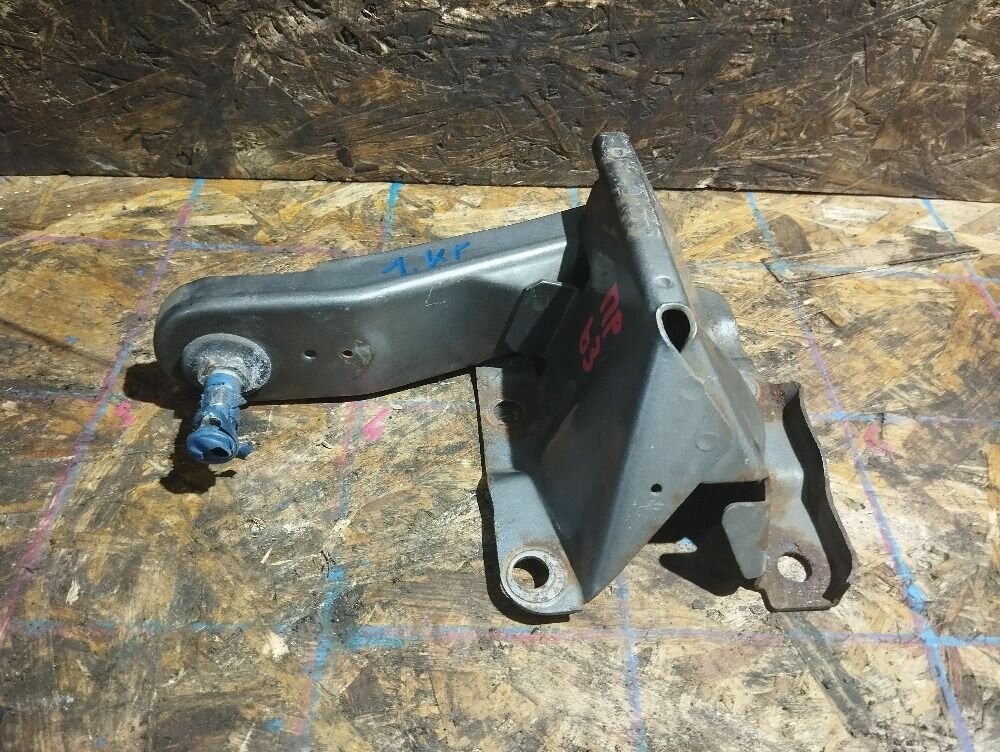 Кронштейн VW Passat B3 Б/У с пробегом