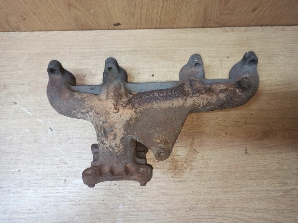 Коллектор выпускной VW Passat B3 Golf 1.9 Дизель 028253033K