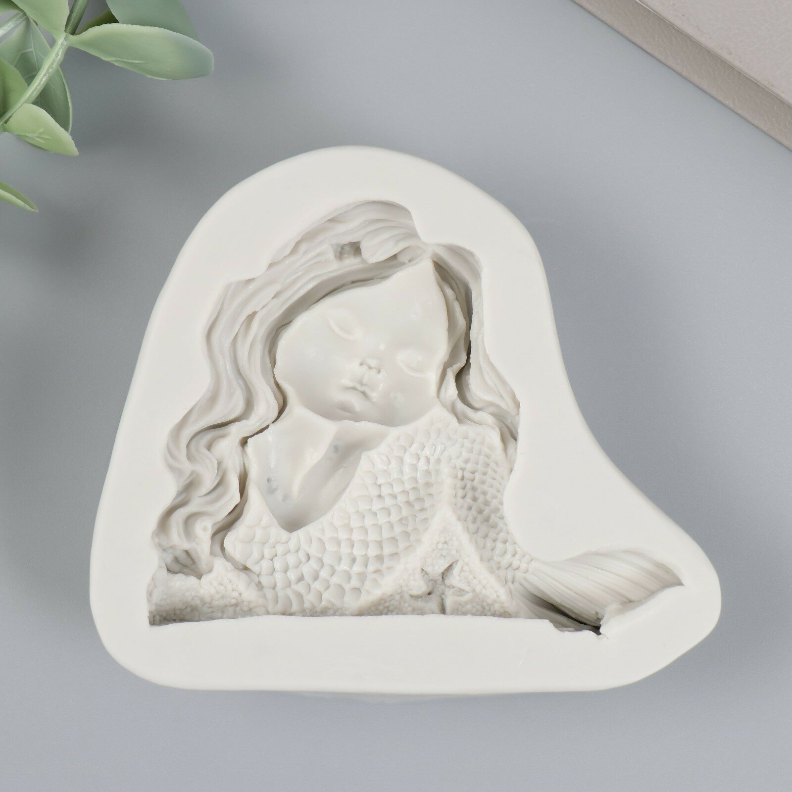 Молд силиконовый «Спящая русалочка» 8×8.8×2.2 см