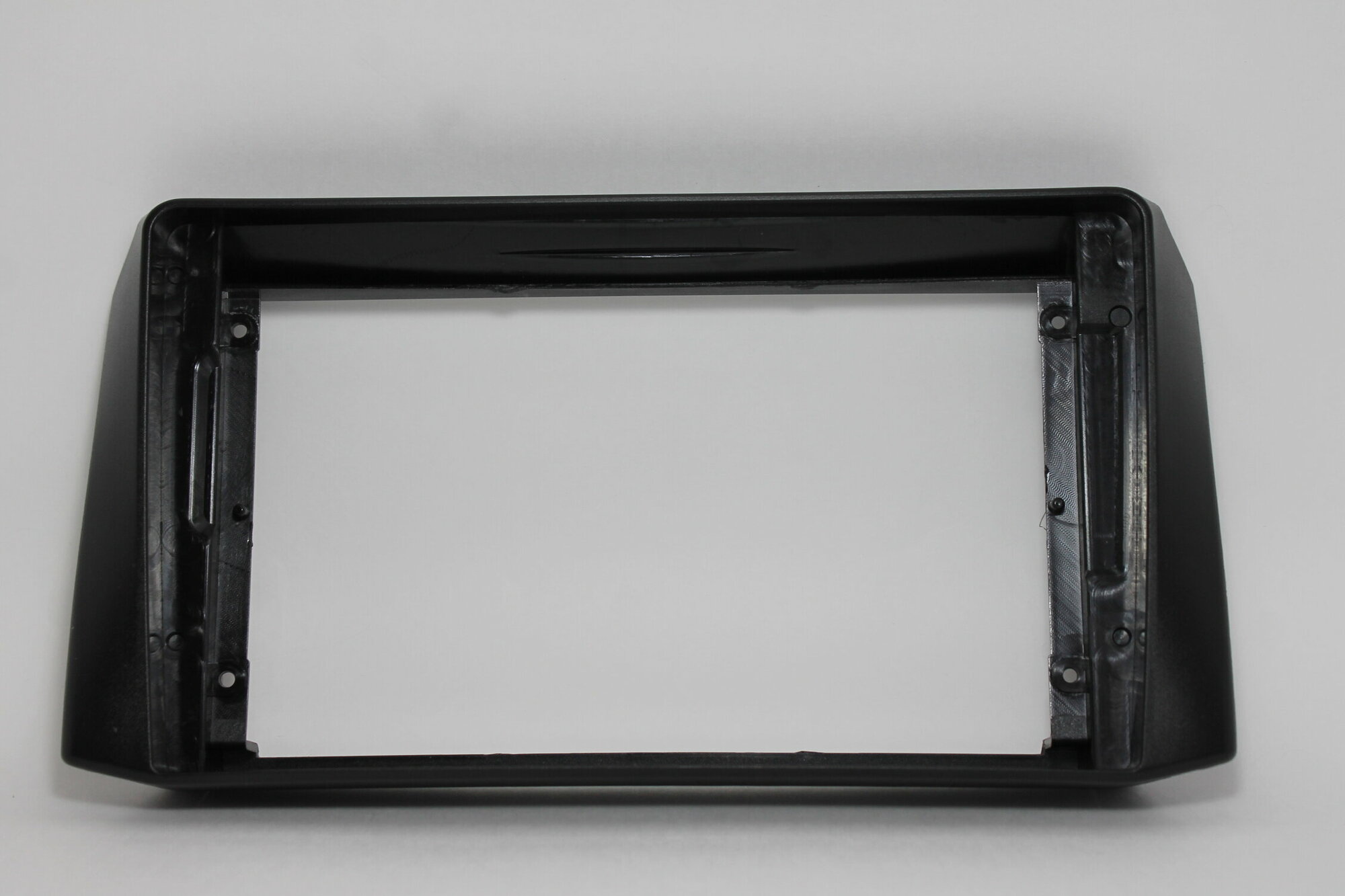 Рамка переходная для автомагнитолы 9" дюймов в УАЗ Патриот, Профи 2017+