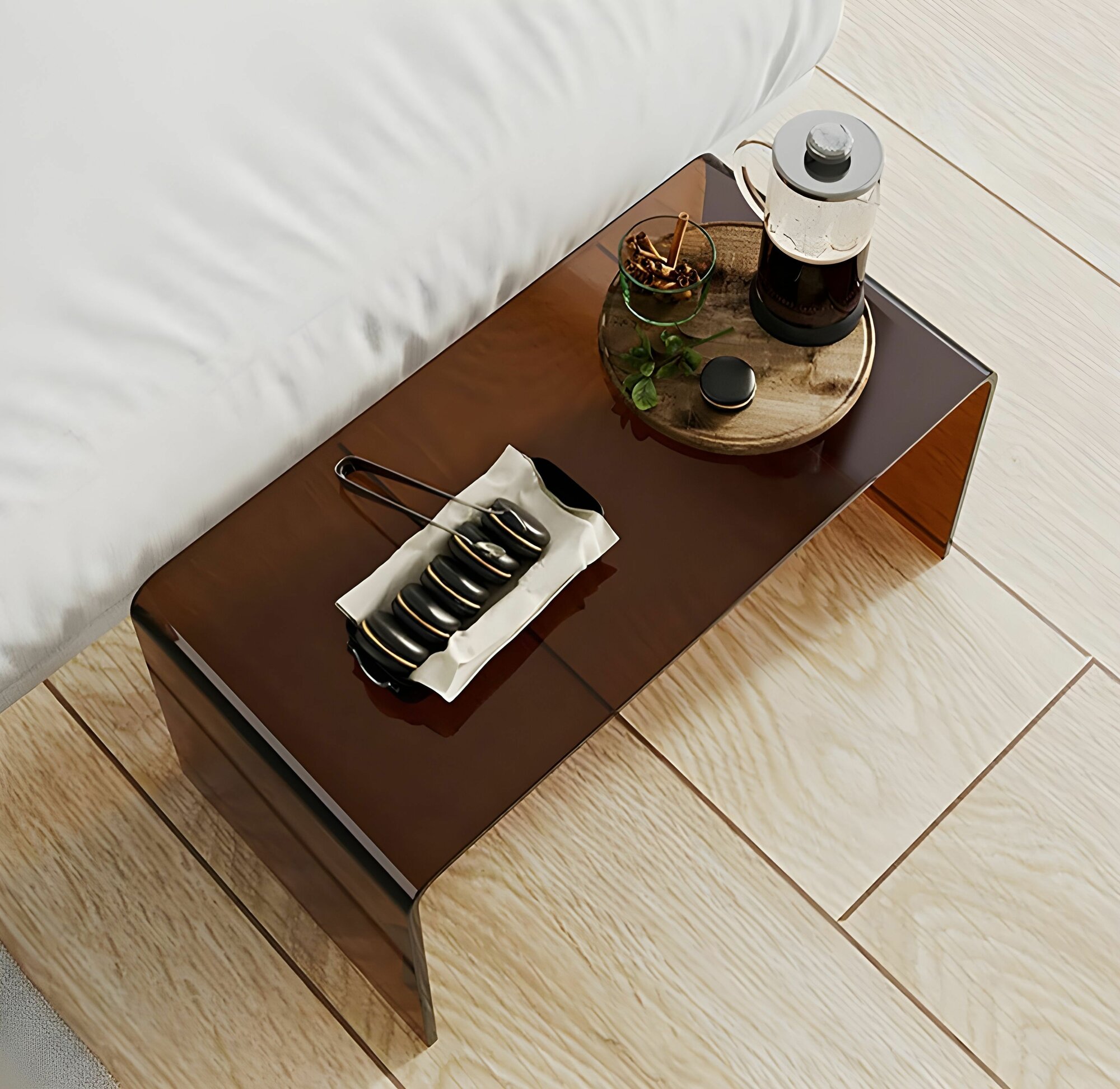 Дизайнерский журнальный столик из акрила Parma