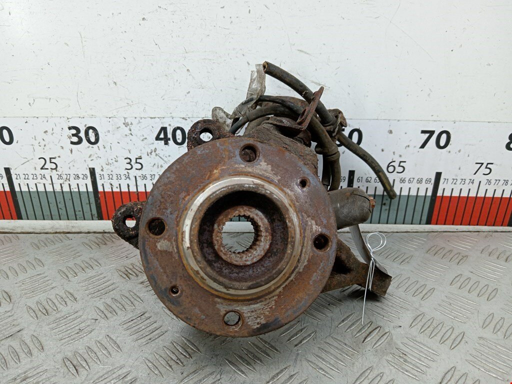 Ступица (кулак цапфа) передняя левая Peugeot 206 364657 арт. 2204443