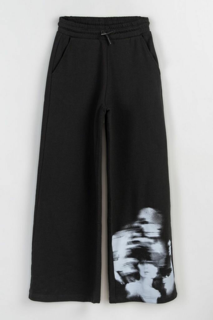 Брюки спортивные