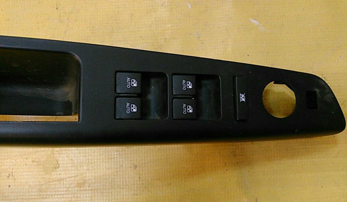 Блок управления стеклоподъемниками Ceed I KIA 935701H120