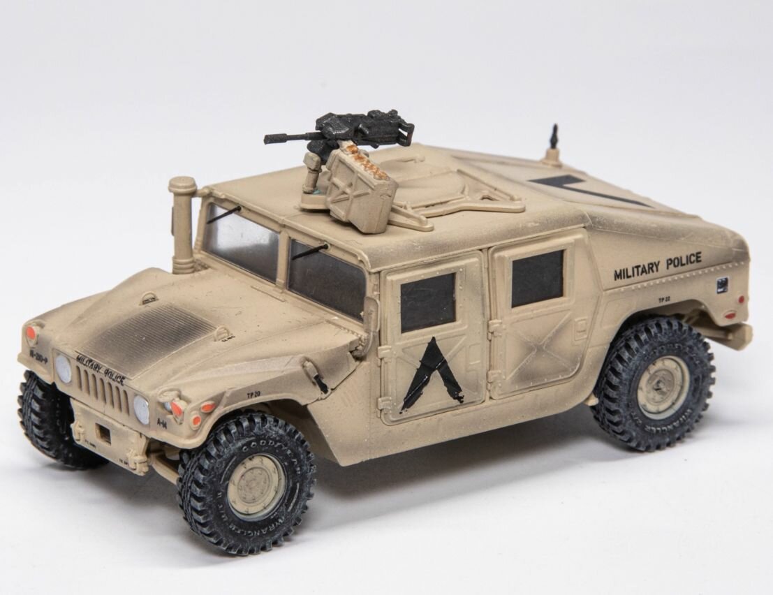 Модель армейского автомобиля M1025 HMMWV Хаммер (Desert Storm, 1991), T-MODEL, 1/72, готовая, из ПВХ