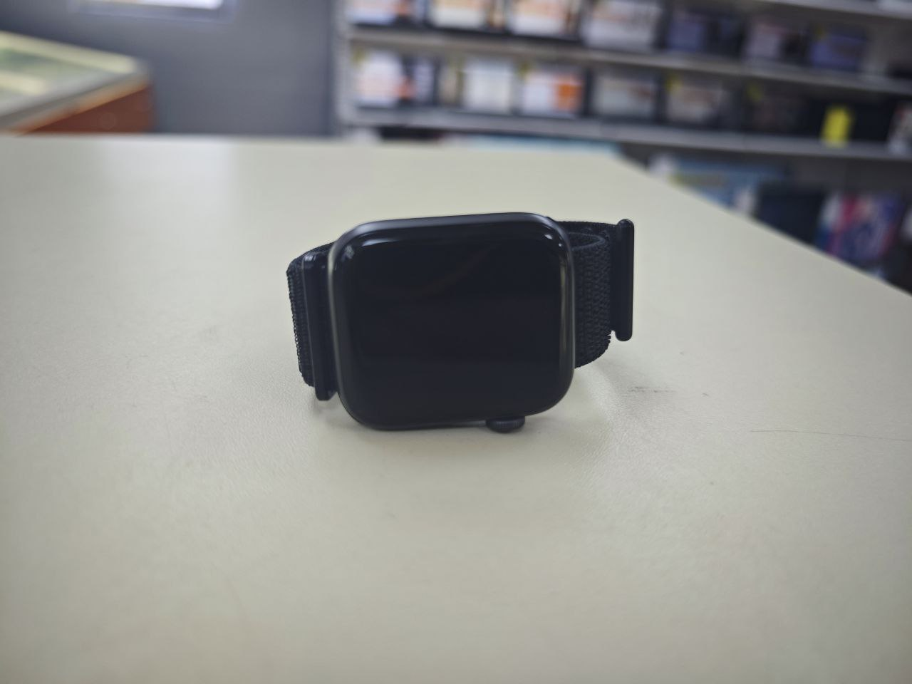 Смарт-часы Apple Watch Series 5 44мм, корпус серый космос, б/у, уценка