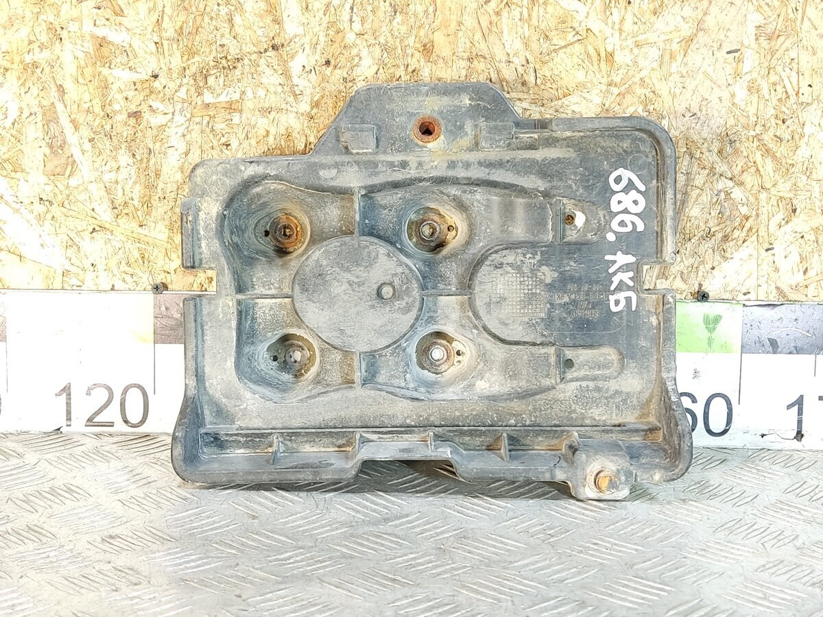 Крепление аккумулятора AUDI A3 1996-2003 1J0915333A