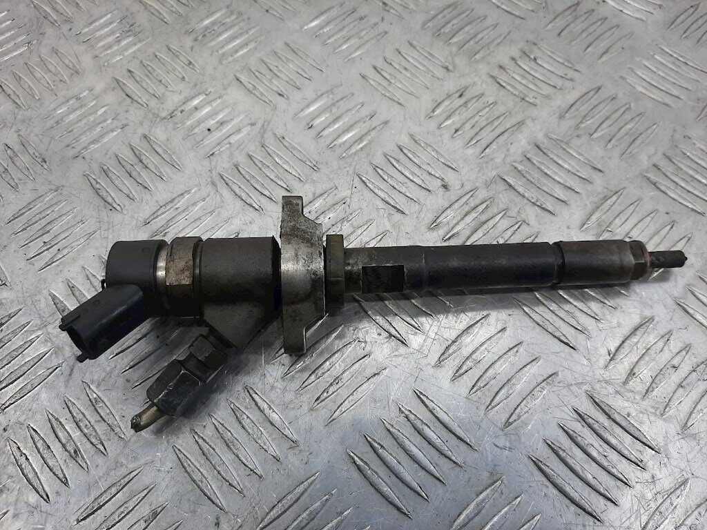 Форсунка дизельная электрическая Mazda 3 BK Y60613H50 арт. 608757