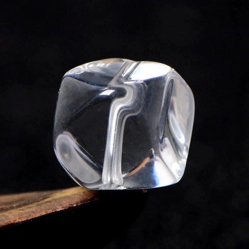 Белый кварцевый кристалл куб бусина