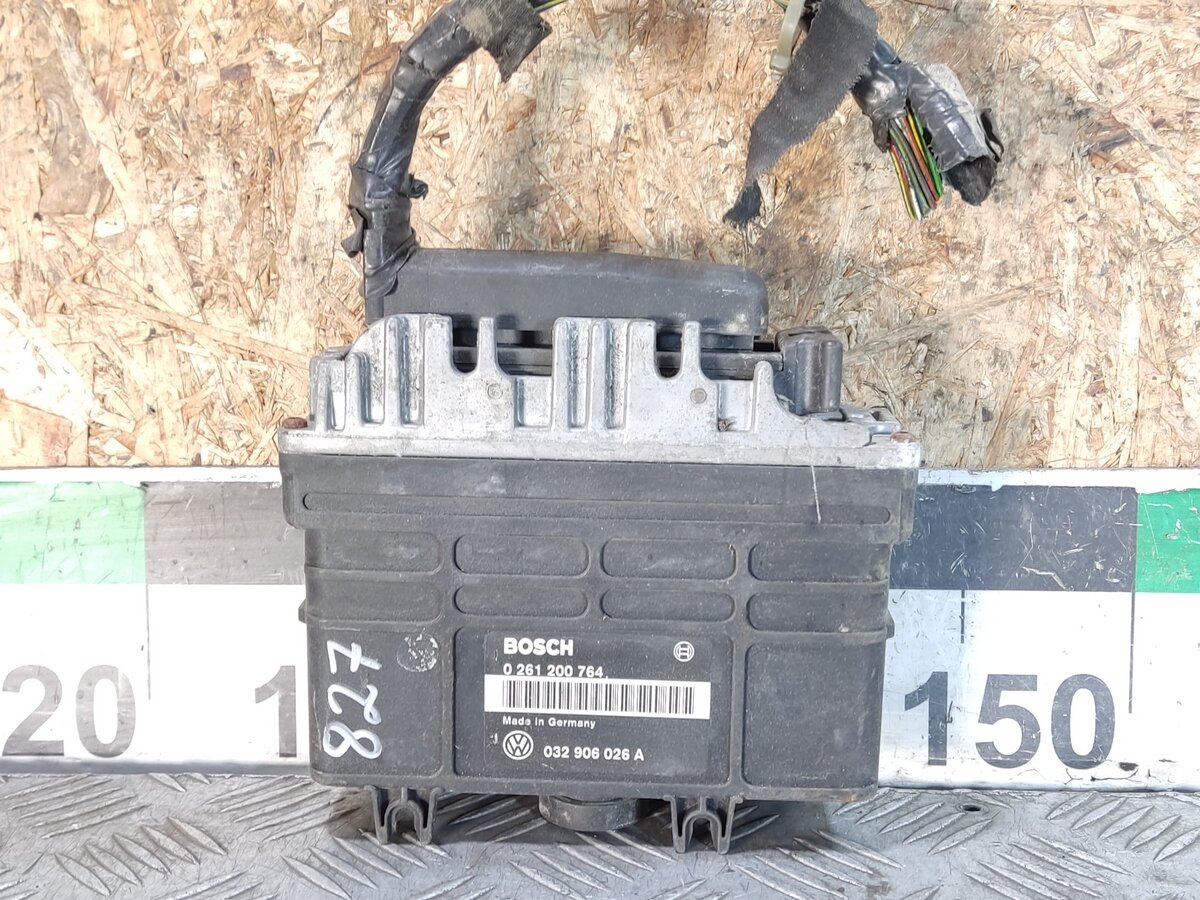 Блок управления двигателем VOLKSWAGEN Golf 3 032906026A