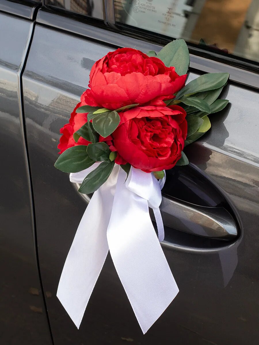 Свадебное украшение машины на ручки и зеркала молодоженов