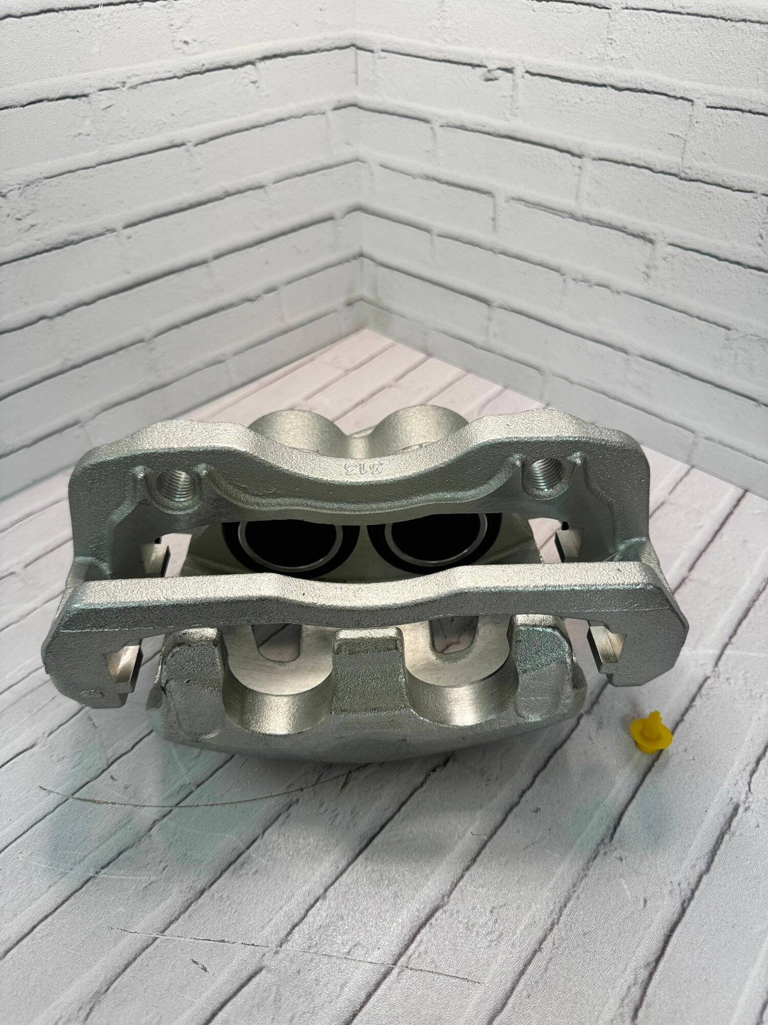 Суппорт на газель Next правый передний A21R23.3501136 (без колодок)