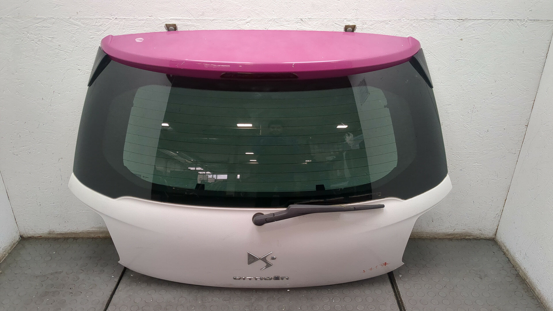 Крышка (дверь) багажника Citroen DS3 Б/У