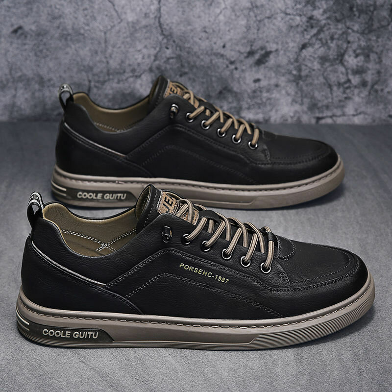 Новые повседневные кожаные туфли для мужчин, маленькие белые туфли на плоской подошве для подростков, универсальные летние спортивные белые туфли.