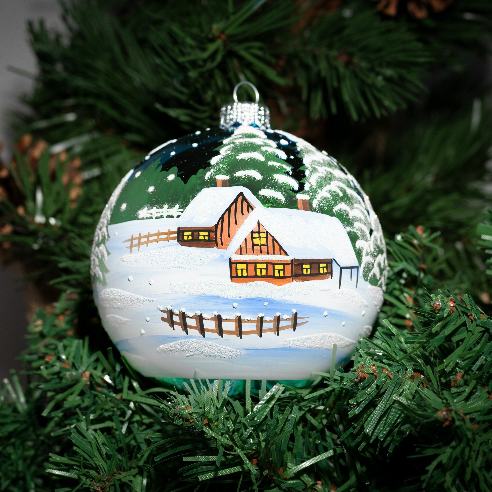 Шар на елку "Ели за домом" 100мм