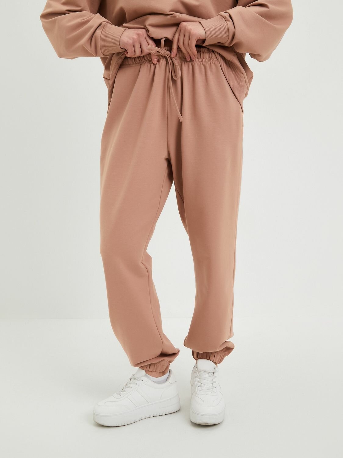 Брюки джоггеры Весна-лето 2024