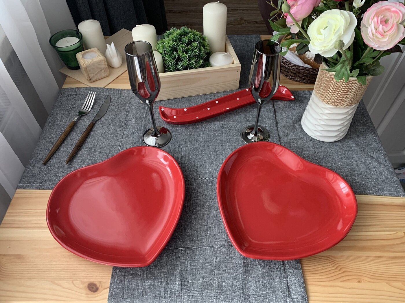 Тарелка "Сердце" 25 см (2 шт), цвет красный. Товар уцененный