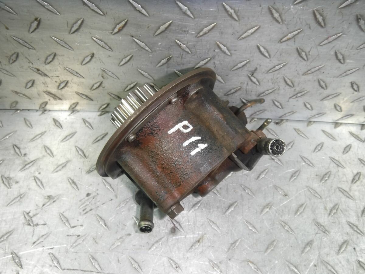 Насос вакуумный Nissan Primera P11 (1995—2000) 146502J601