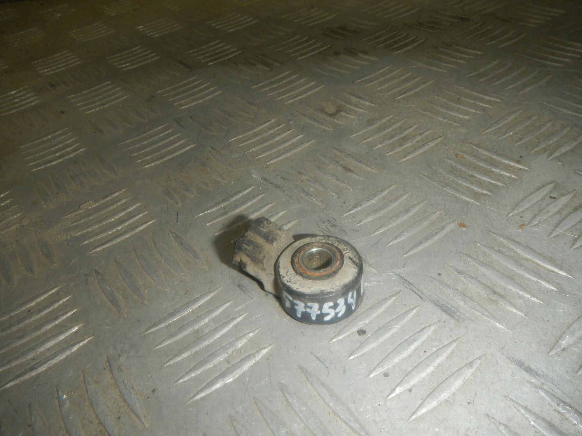 Б/У Датчик детонации, ВАЗ (VAZ)-LADA VESTA (веста) LADA VESTA (Веста) Без видимых повреждений. 577534 LADA арт. 21120385...