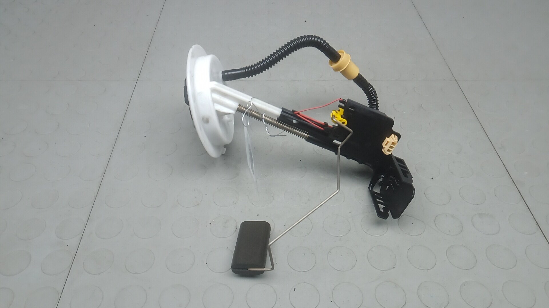 Датчик уровня топлива BMW 5 E60/E61