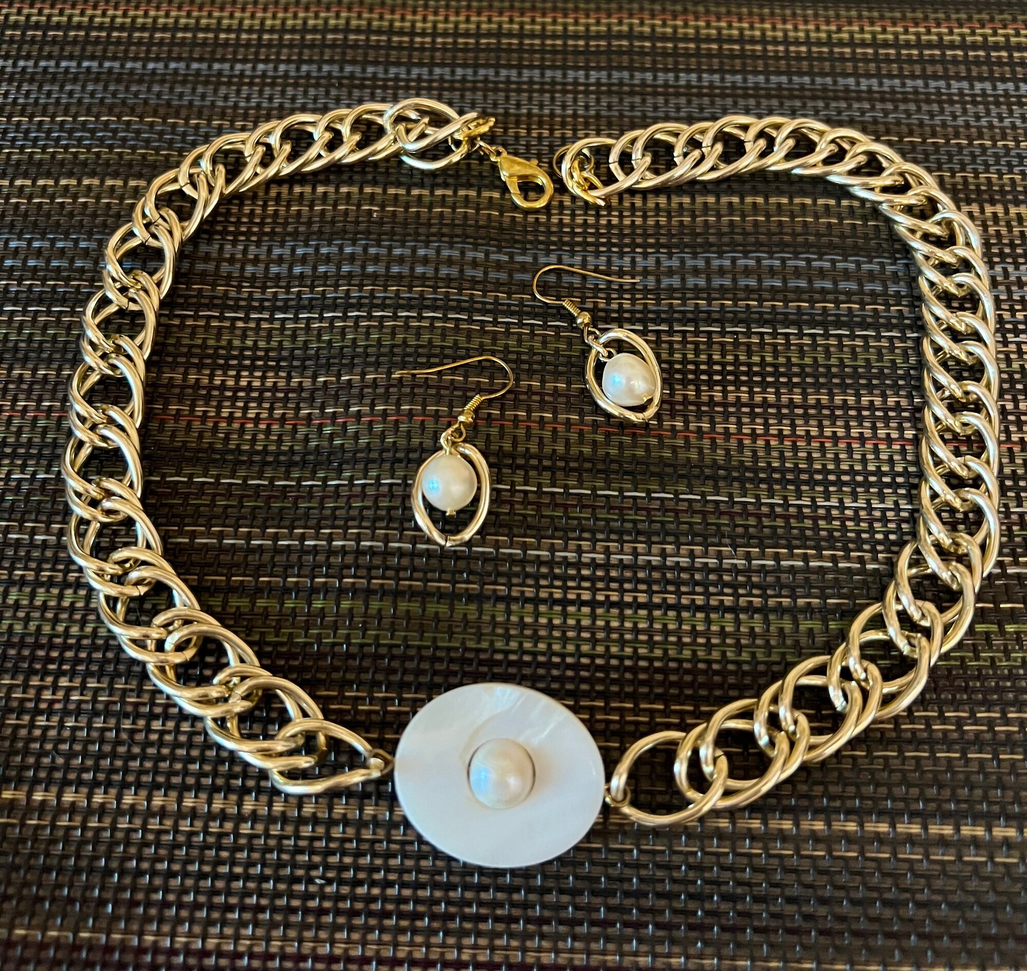 Колье Авторская мастерская, жемчуг пресноводный, перламутр