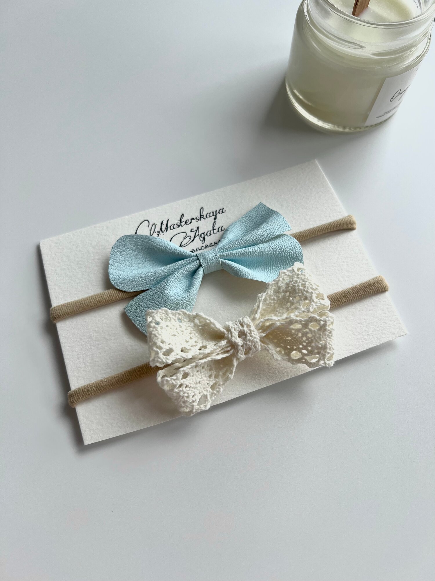 Набор из двух повязок на голову для девочки бантики из хлопка и кожи