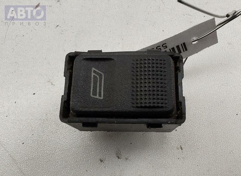 Кнопка стеклоподъемника переднего правого Audi 80 B4 (1991-1996)