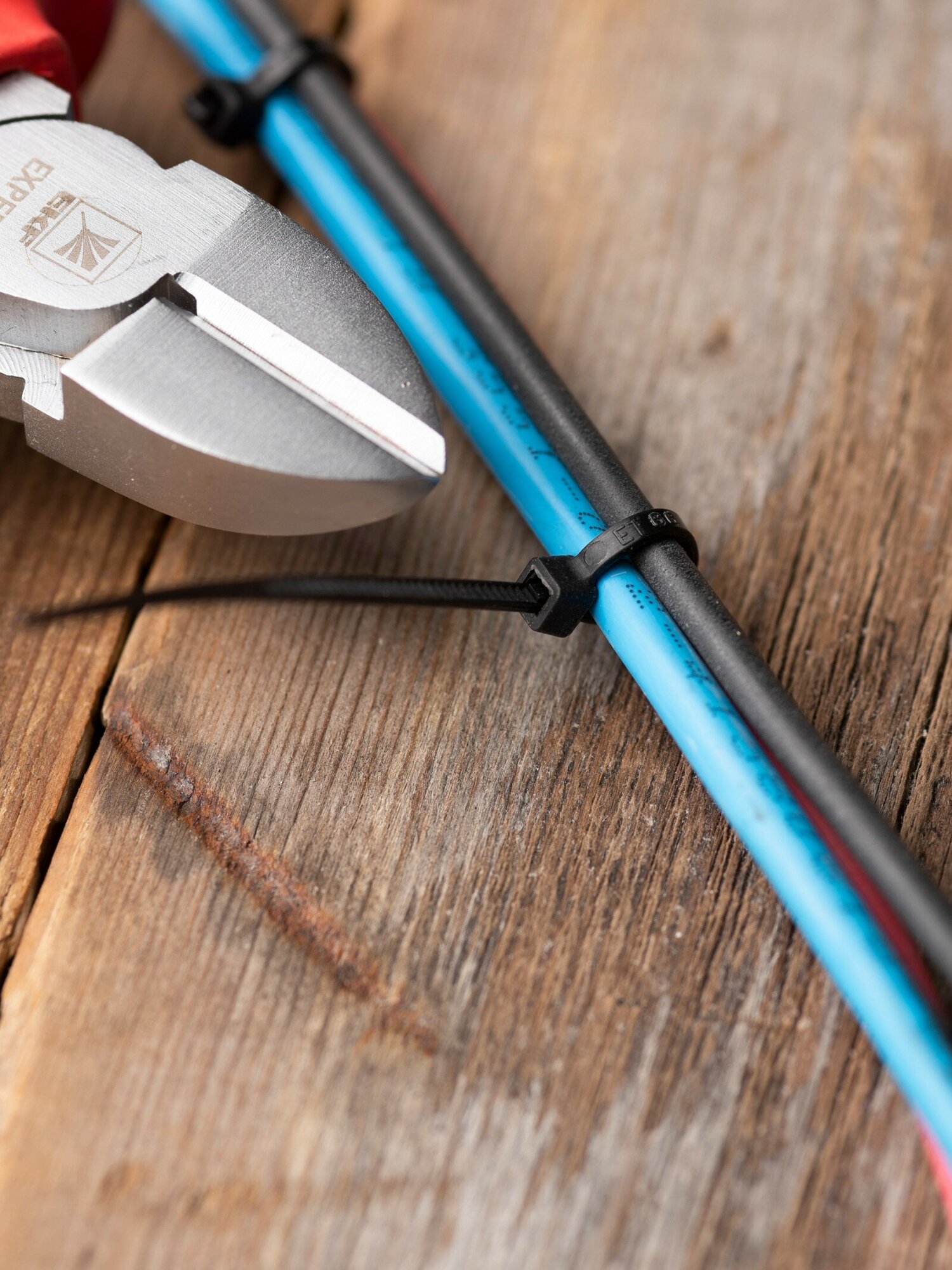 Хомут нейлоновый черный (2,5х120) (100шт.) EKF Basic