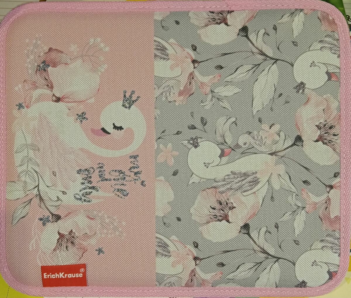 Пенал-книжка с наполнением ErichKrause 110x205x25мм Swan Princess