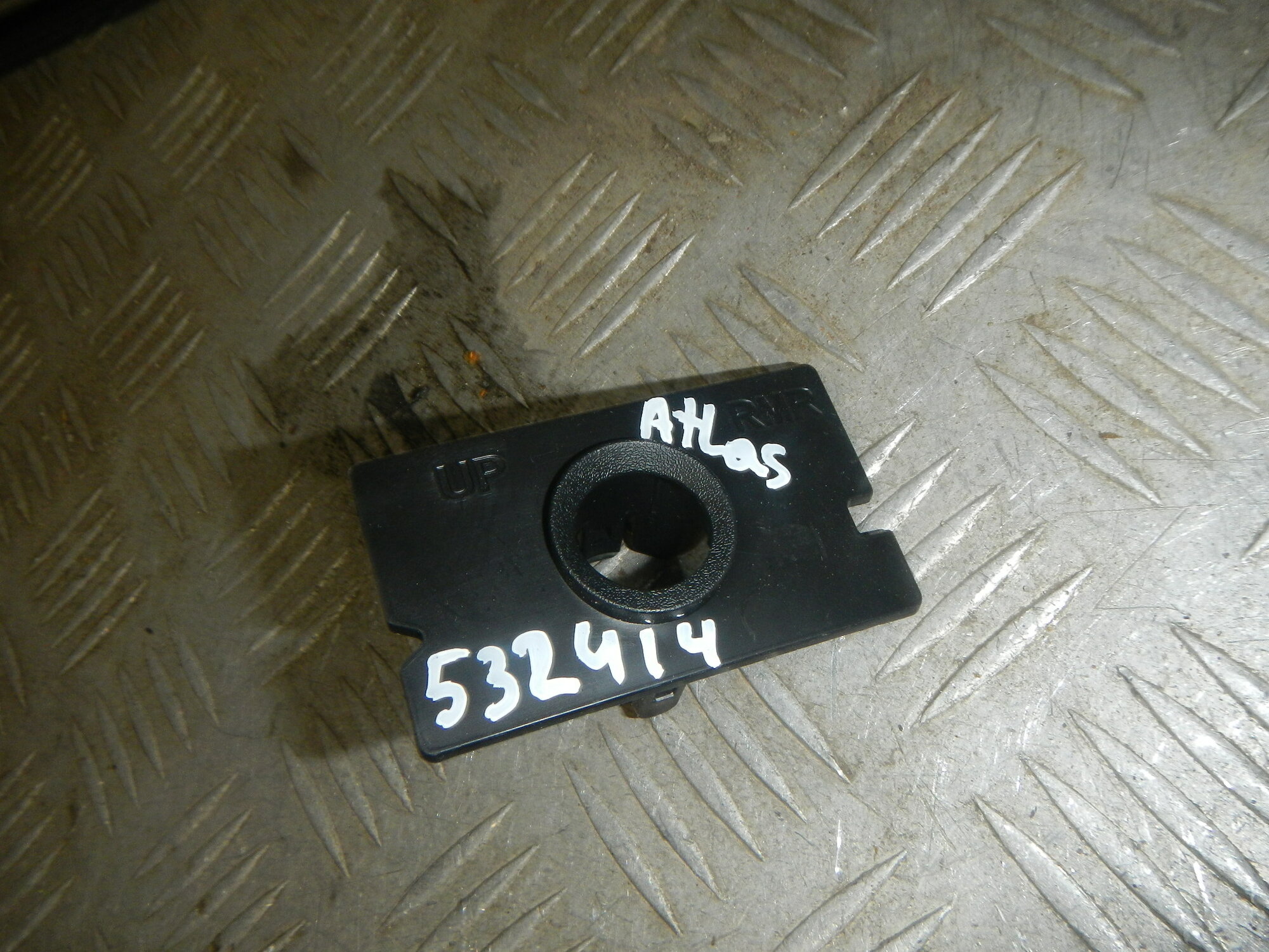 Б/У Кронштейн (сопут.товар), Geely (Джили)-ATLAS PRO (21-) GEELY ATLAS PRO (21-) датчика парковки Новый. 532414 GEELY арт...