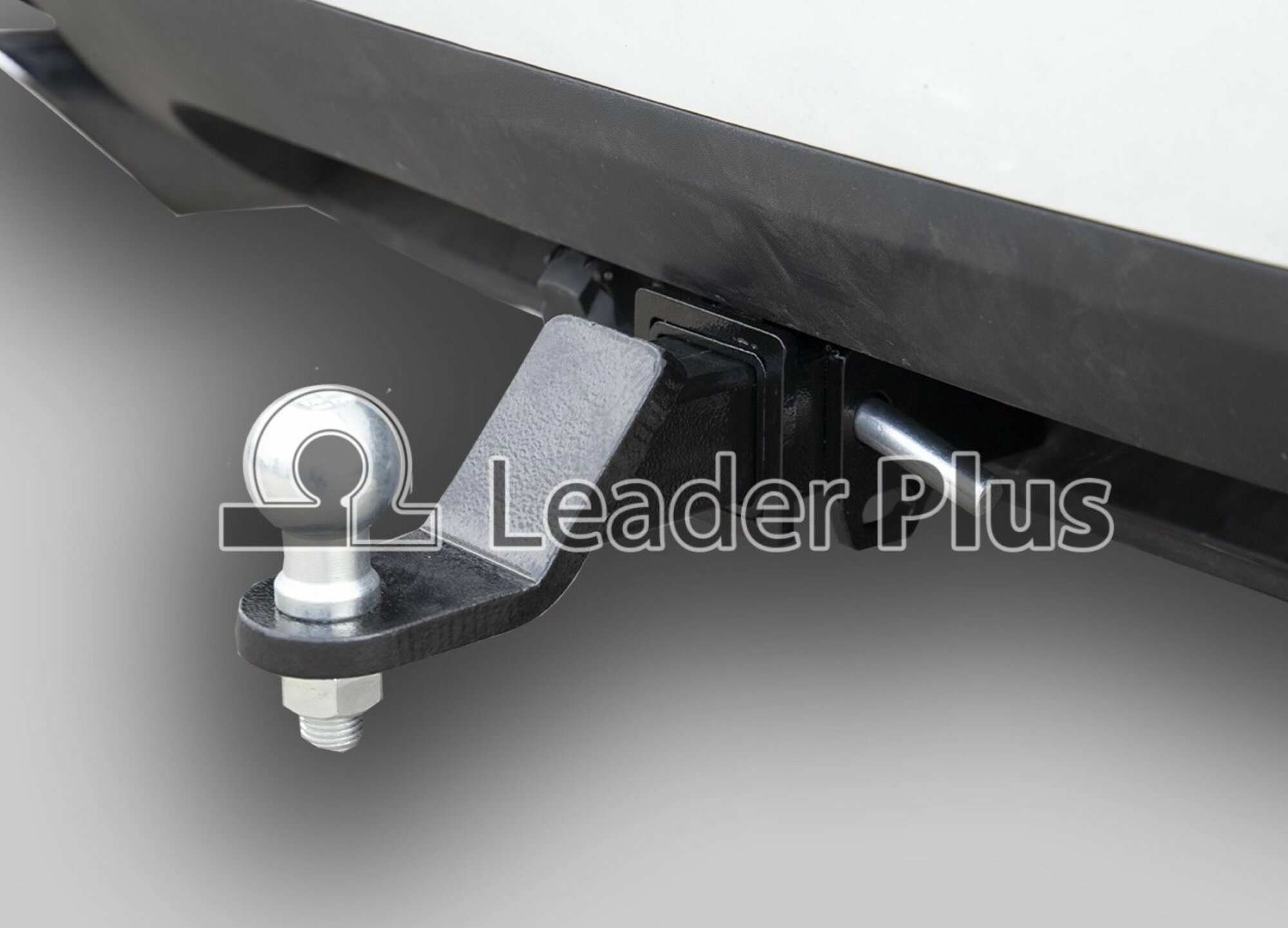 Фаркоп для VOLKSWAGEN TOUAREG (7LA,7P5) 2002-2018 AUDI Q7 (4LB) 2010-2015 ( ШАР вставка 50*50 ) арт. V124-E