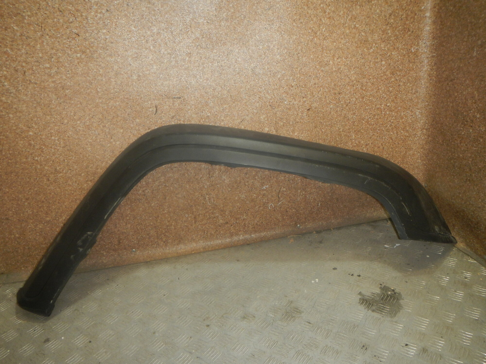 Б/У Накладка крыла переднего правого, Tank (Танк)-300 (21-) Tank 300 (21-) Задиры, деформация, трещина на креплении. 583...