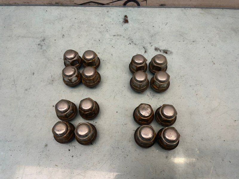 Б/У гайка колесная Kia Spectra 2007 SD S6D nЦена за комплект 50463 Hyundai-KIA арт. 0060326161, 0K9A237160, 0B00237160