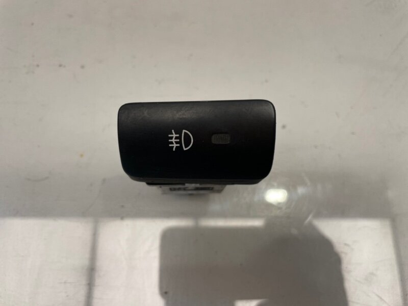 Б/У кнопка противотуманных фар Kia Sportage 2006 KM D4EA Задн. 44435 Hyundai-KIA арт. 937401F000