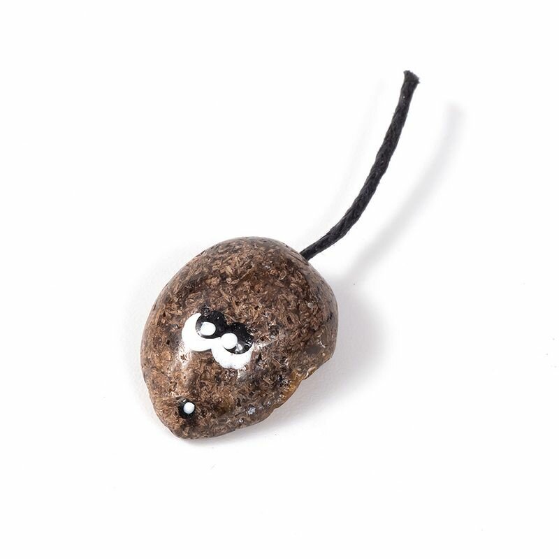 Кошельковая мышка- денежный талисман из натурального темного янтаря