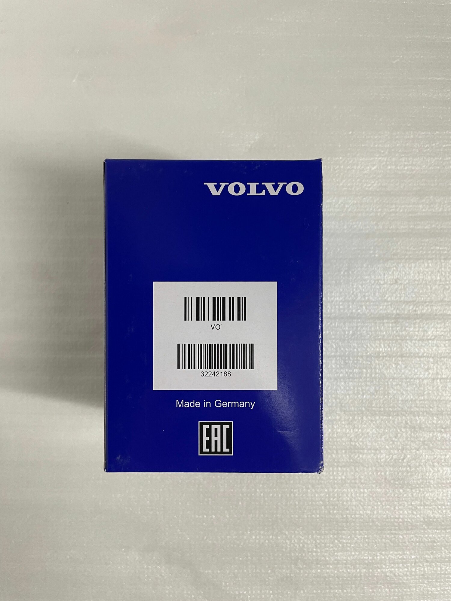 Топливный фильтр на Volvo 32242188