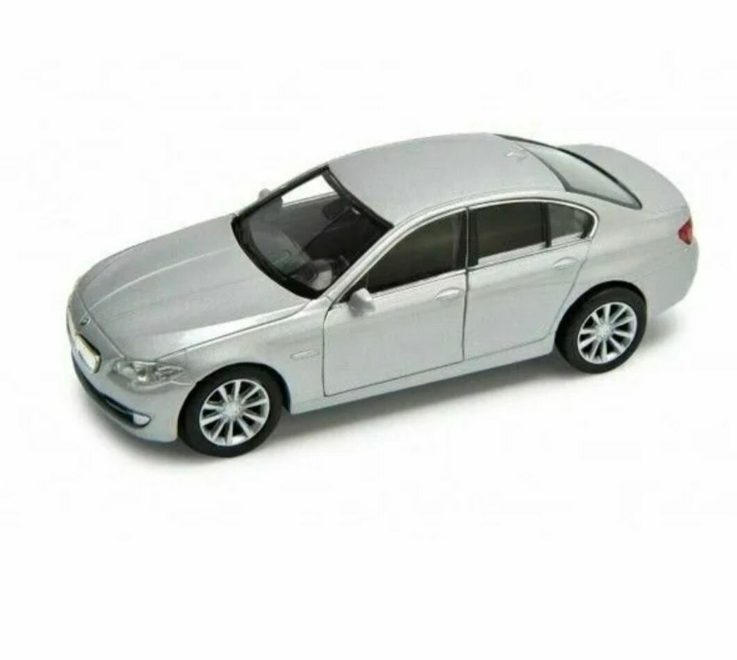 Модель машины 1:34-39 BMW 535i Welly 43635 серебро