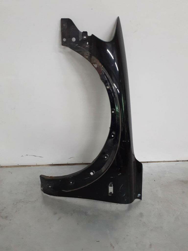 Крыло переднее левое Volvo V70 XC 2000