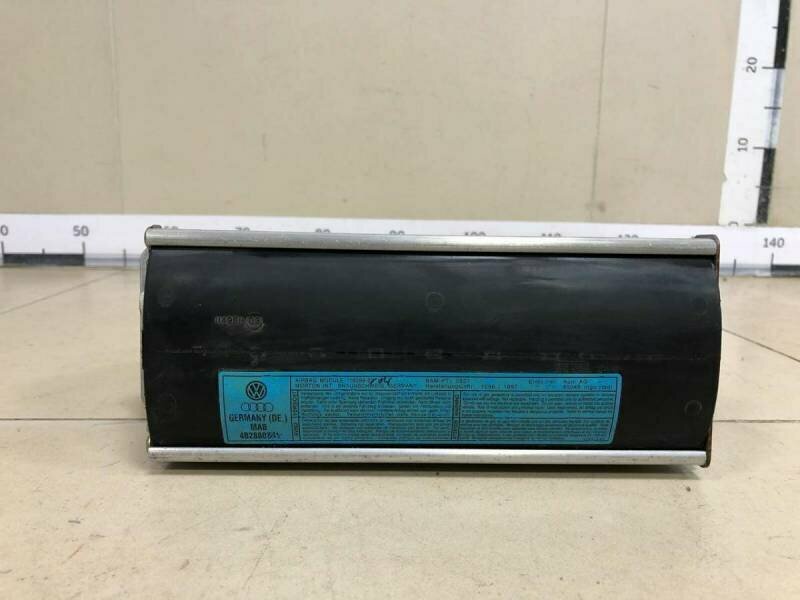 Подушка безопасности пассажирская в торпедо Audi A6 C5 2000-2005 кат.номер: 4B2880204A