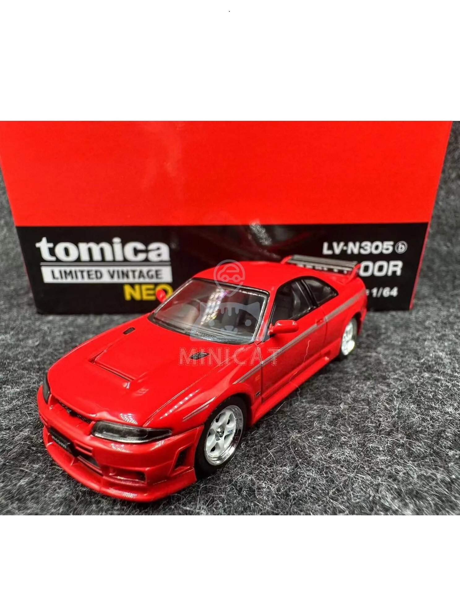 Машинка Tomytec Tomica TLV 1/64 LV-N305b Nissan GT-R NISMO 400R RED 202411 Die-cast Alloy Car Model Collection Toy Gift