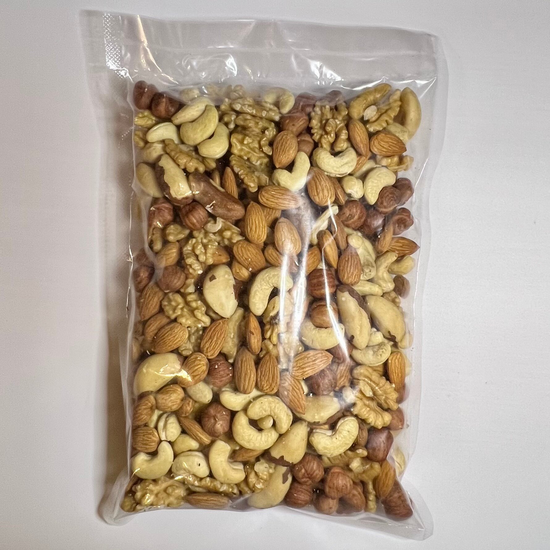 Смесь орехов, грецкий орех, кешью, бразильский орех, миндаль, фундук, 750г.