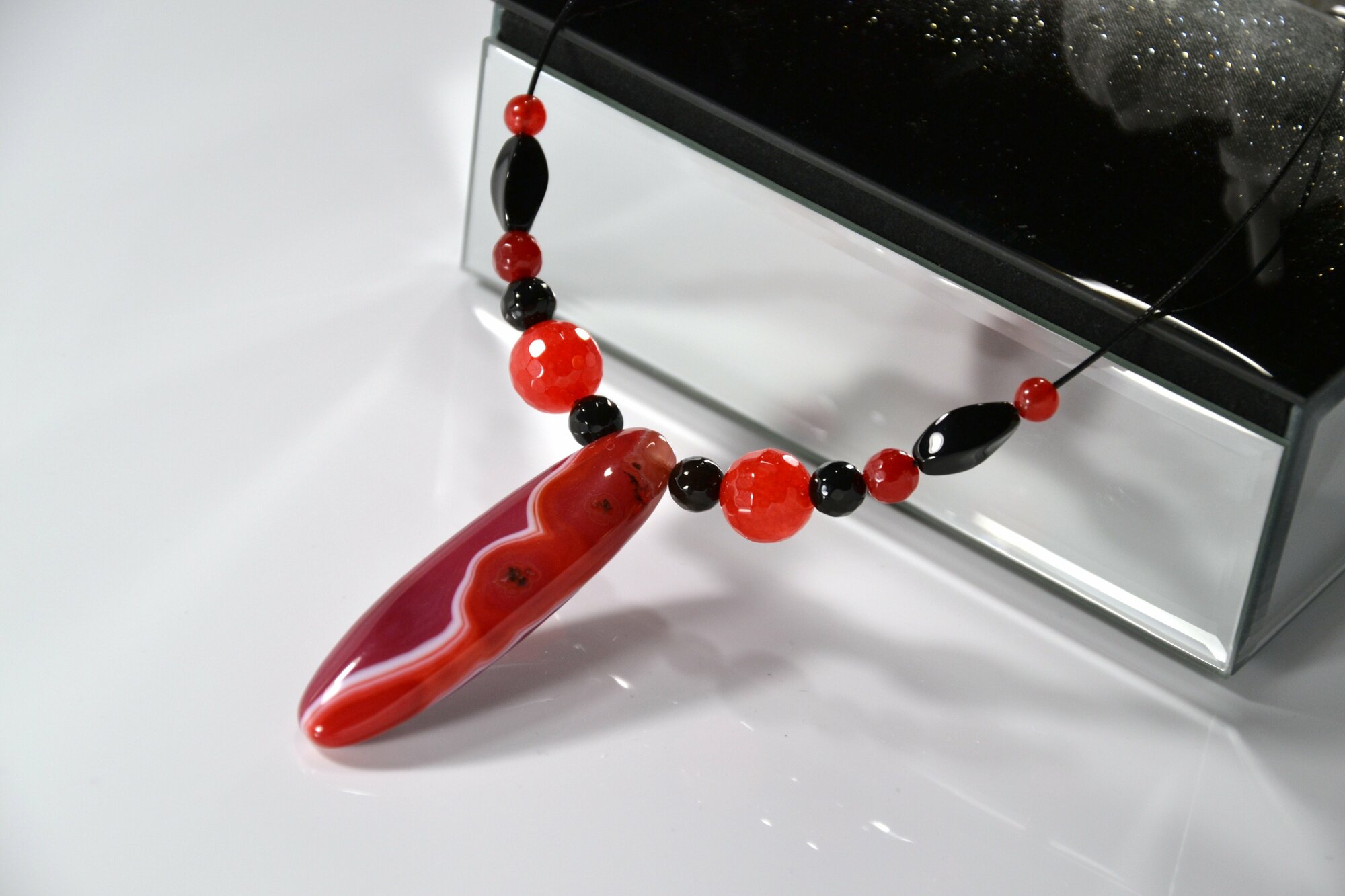 Колье, агат