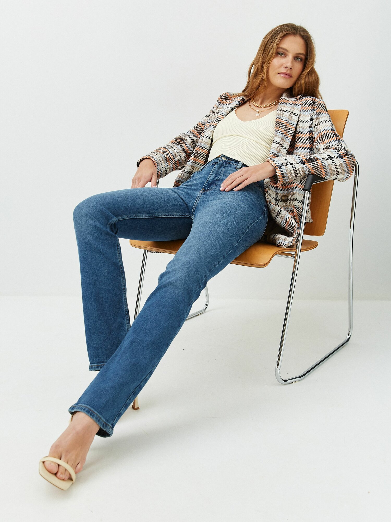 Джинсы зауженные 