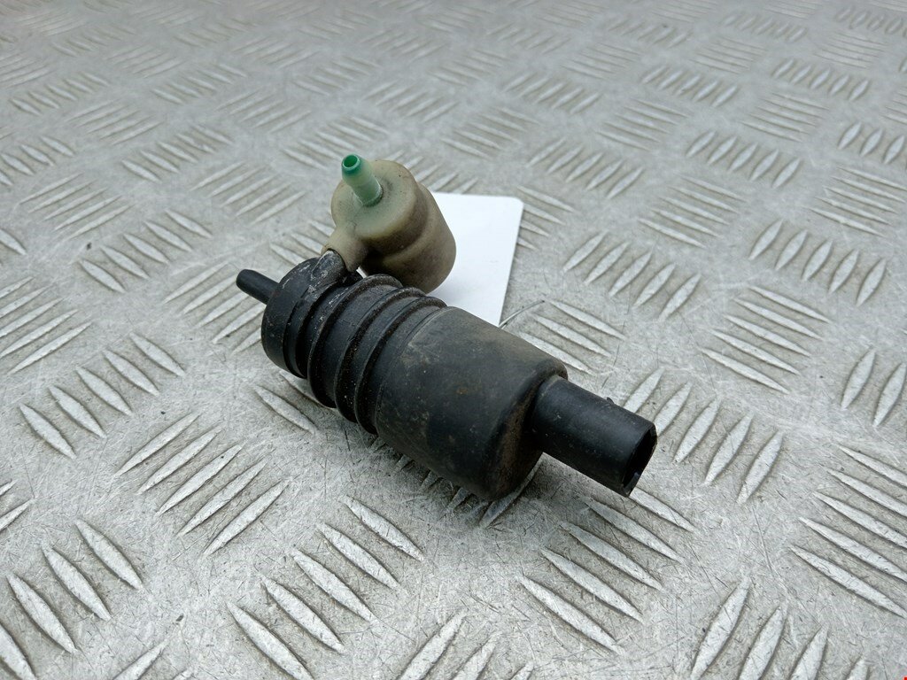 Насос (моторчик) омывателя Volkswagen Golf 4 1K6955651 арт. 2155553