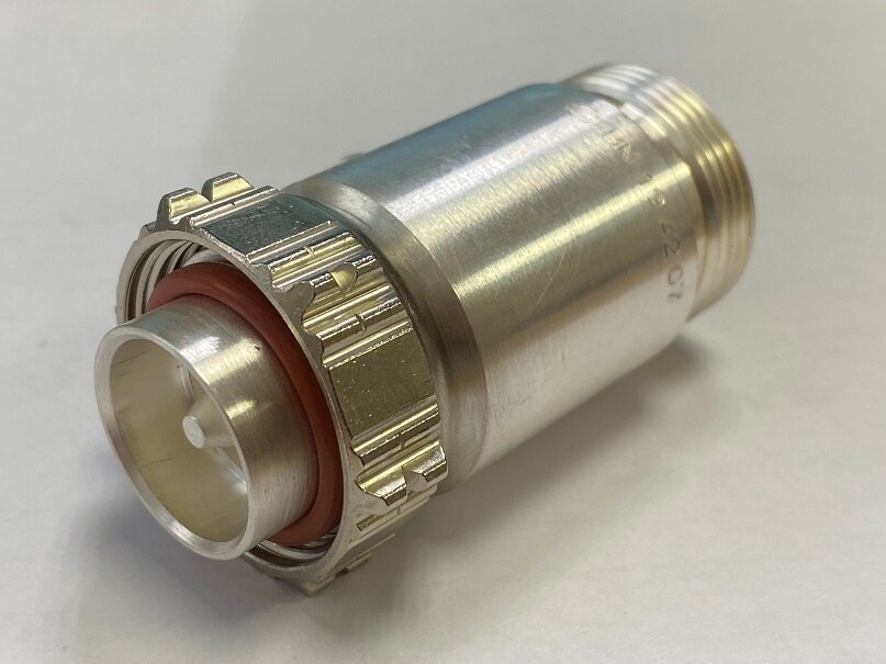 Грозоразрядник Spinner BN194207, 900 В, вилка (штекер) 7/16 – розетка (гнездо) 7/16, 900 V