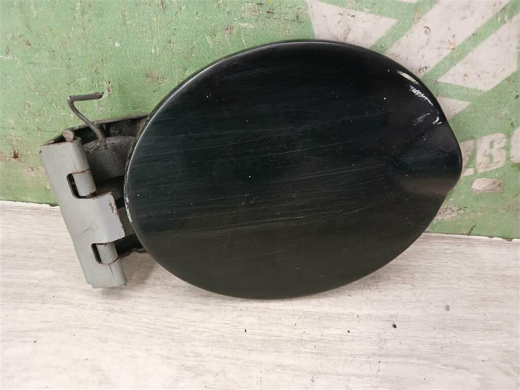 Лючок бензобака LADA Granta 2011+