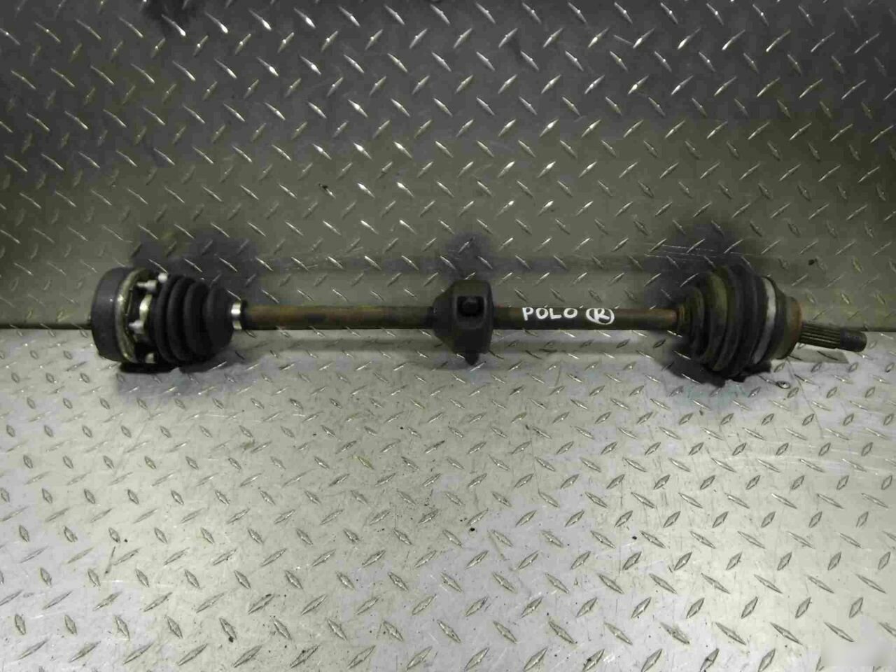 Полуось передняя правая Volkswagen Polo II (1981—1994) 871407272EX
